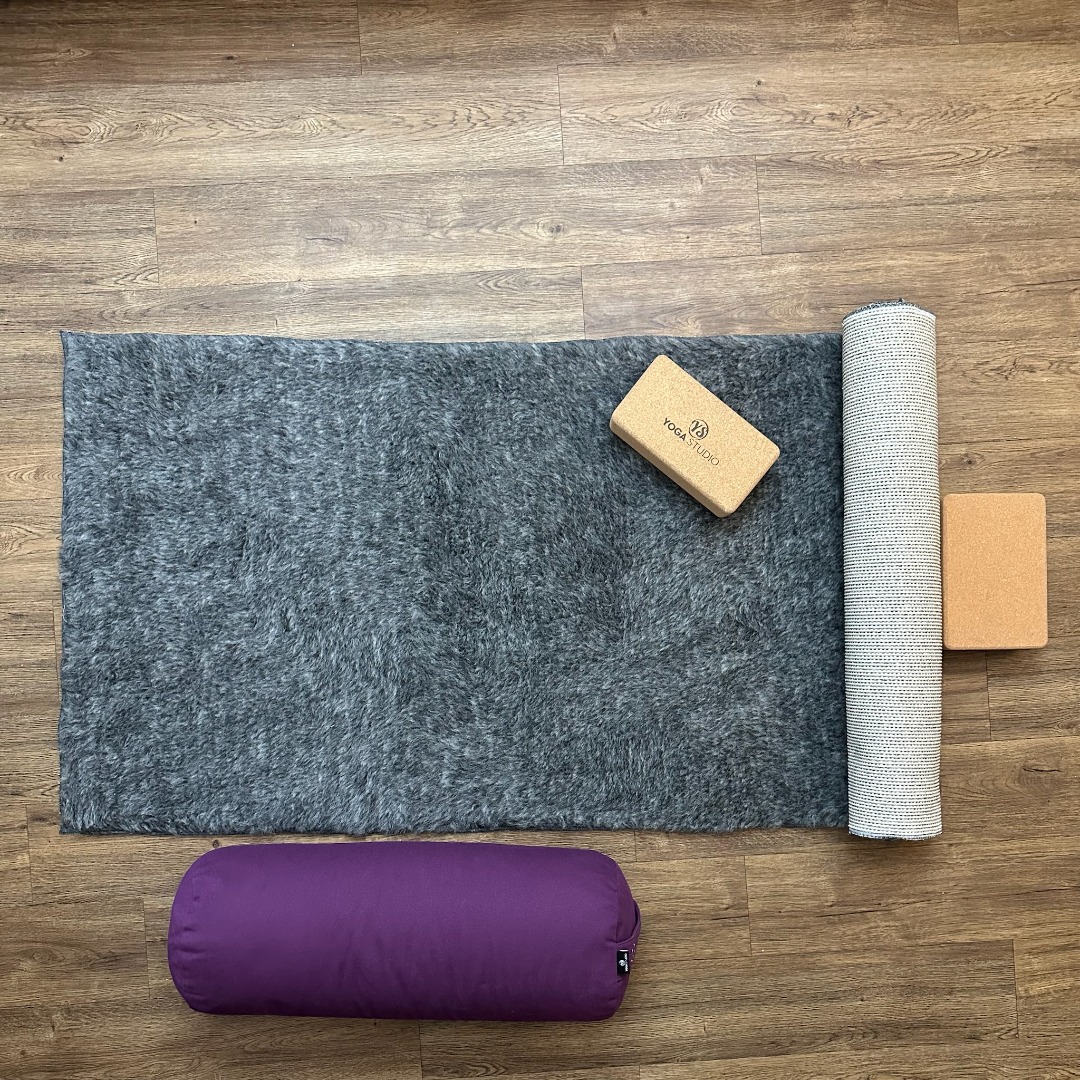Grey Charcoal Pure British Wool Yoga Mat 200cm x 75cm Non Slip Backing