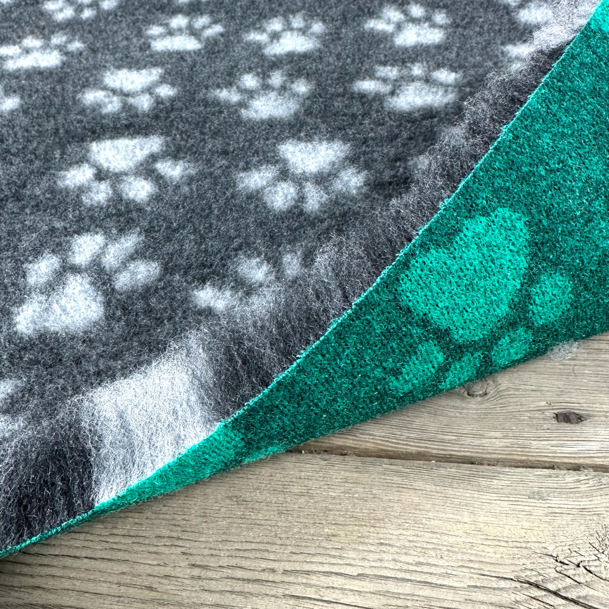 Charcoal Grey Paw vet bedding,vet bed Traditional Green Back cut in ...
